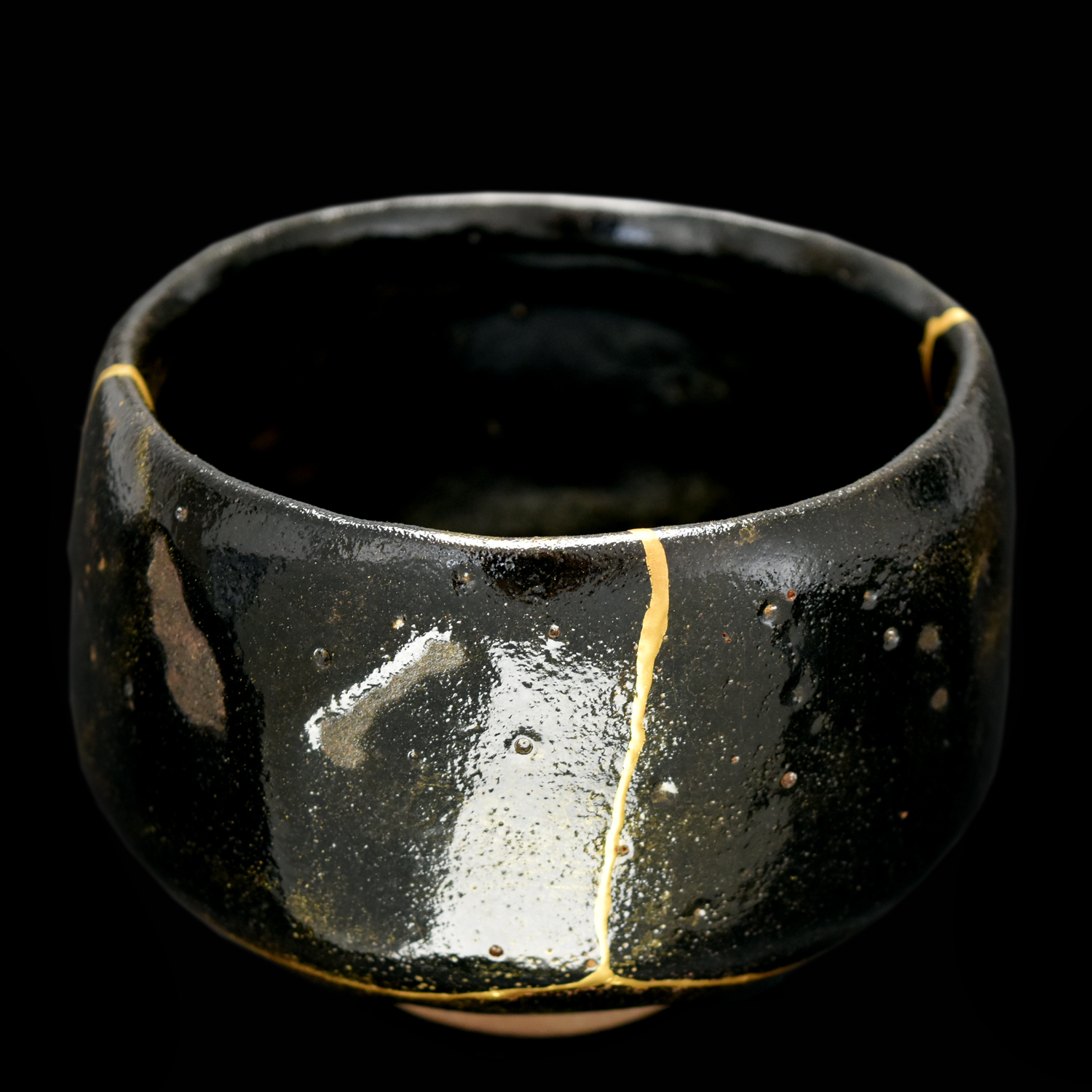 chawan kuro raku 2 LD | Kintsugi by Myriam GREFF